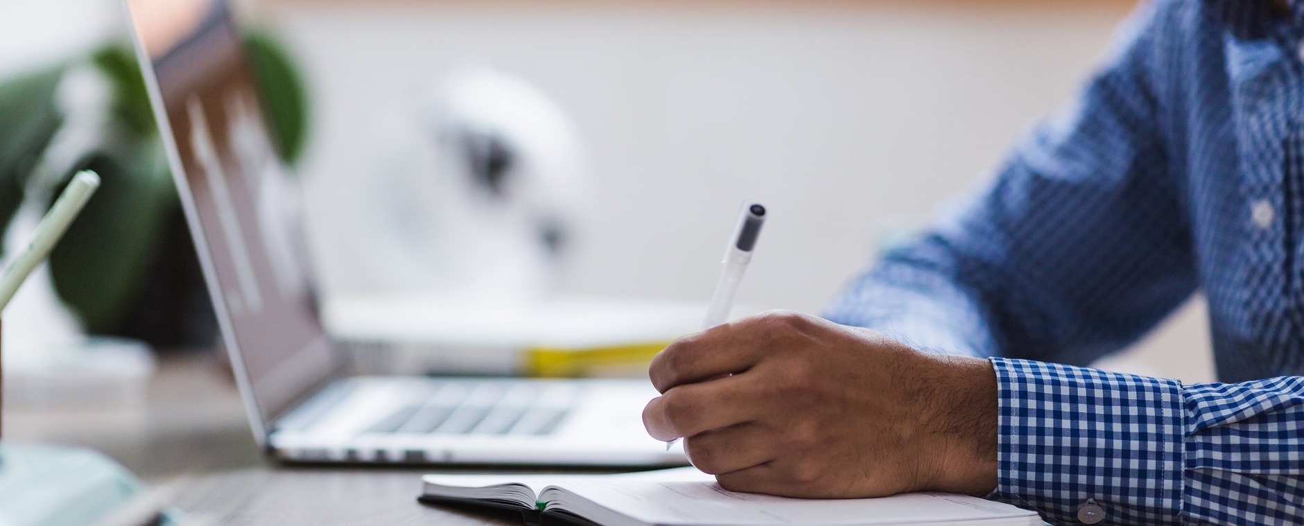 How to Read a Manuscript as a Peer Reviewer - PLOS